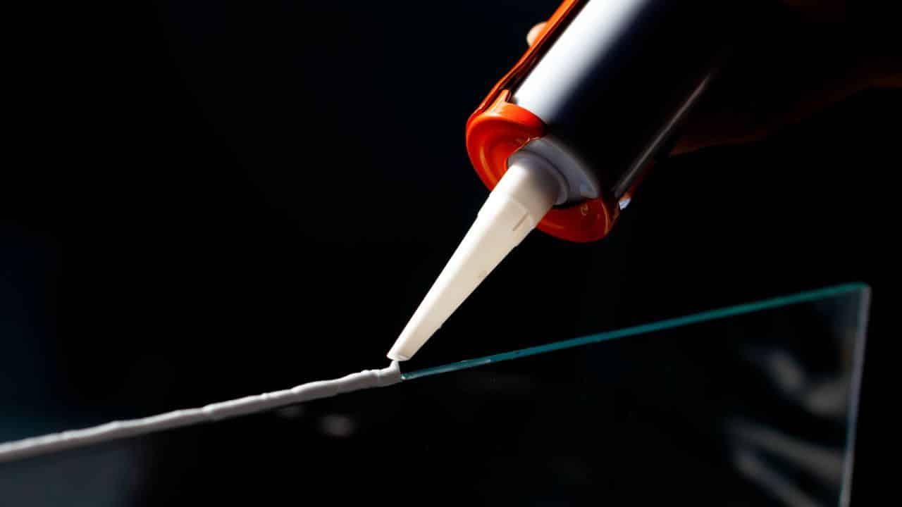 Silicone Repair & Replacement Services Singapore | Pro Handyman