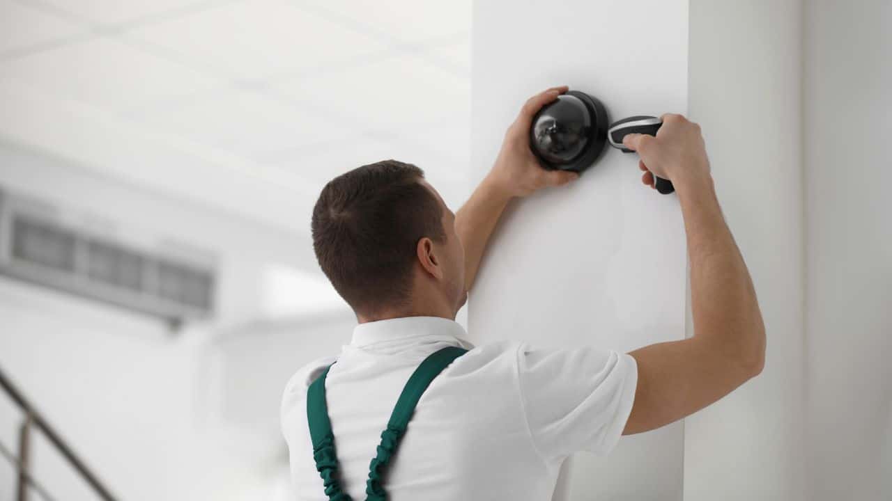 Wall Fan Installation Services Singapore | Pro Handyman